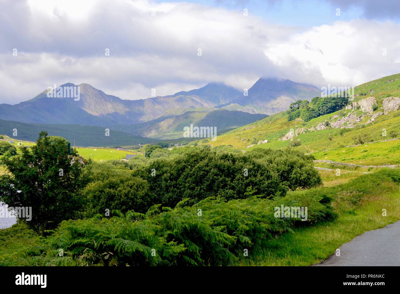 View snowdon mountain range snowdonia national park hi-res stock ...