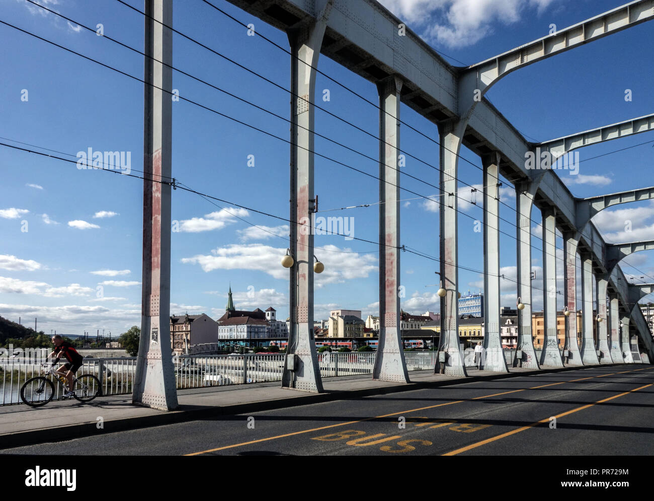 Bridge across the elbe hi-res stock photography and images - Alamy