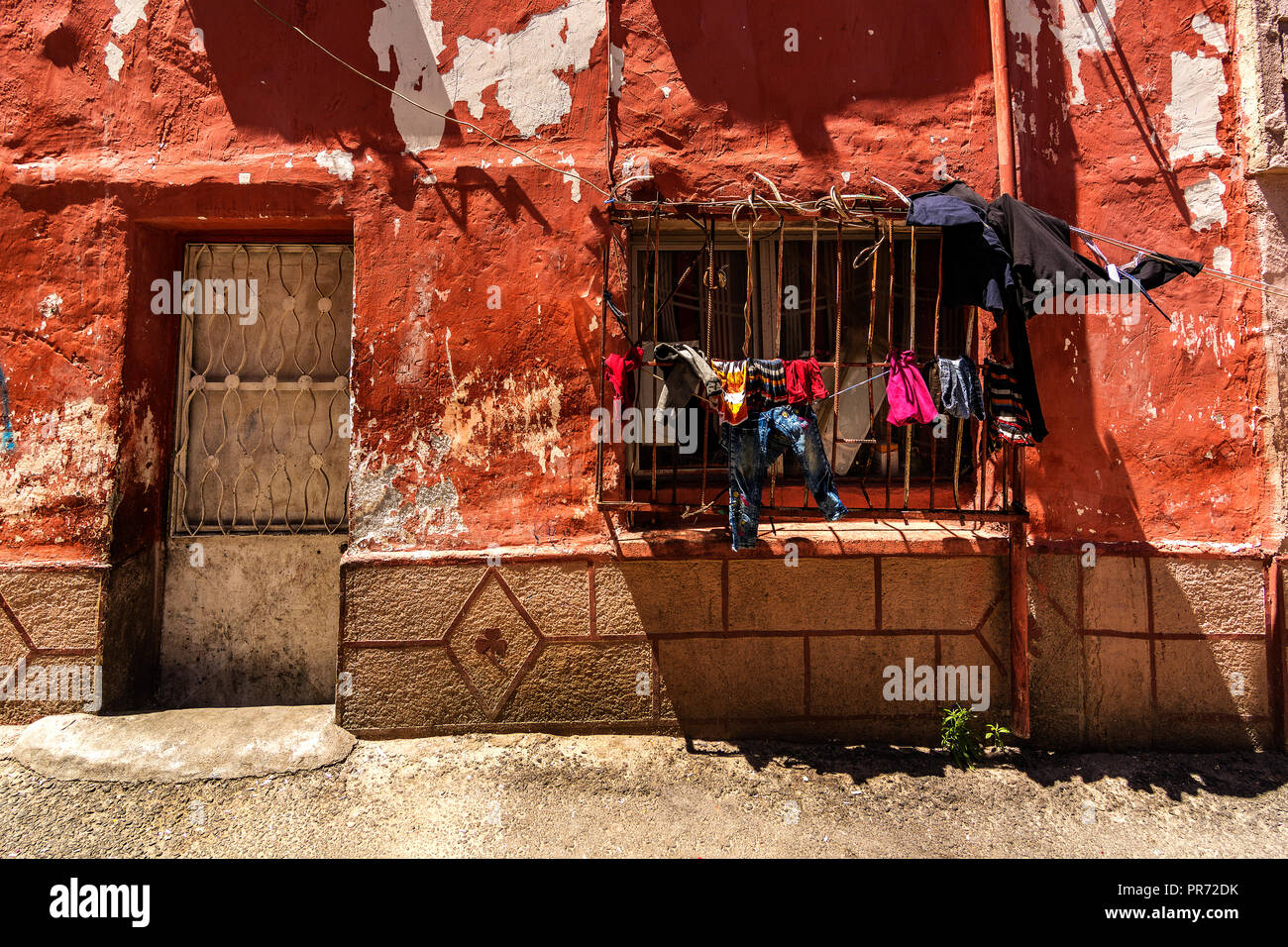 Syria syrian migrant migration children hi-res stock photography and ...