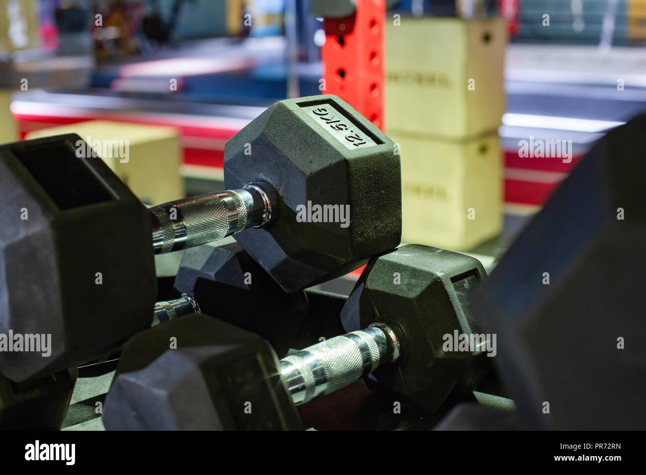 Hexagonal weights exercise hi-res stock photography and images - Alamy