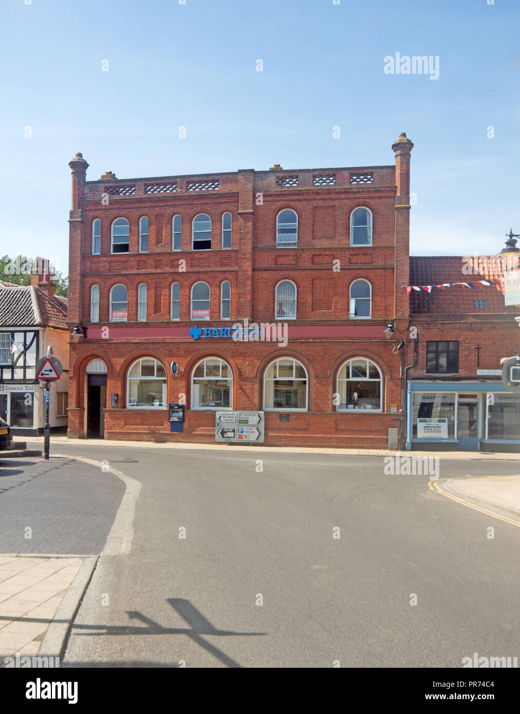 Harleston Village BARCLAYS BANK Norfolk UK Stock Photo - Alamy