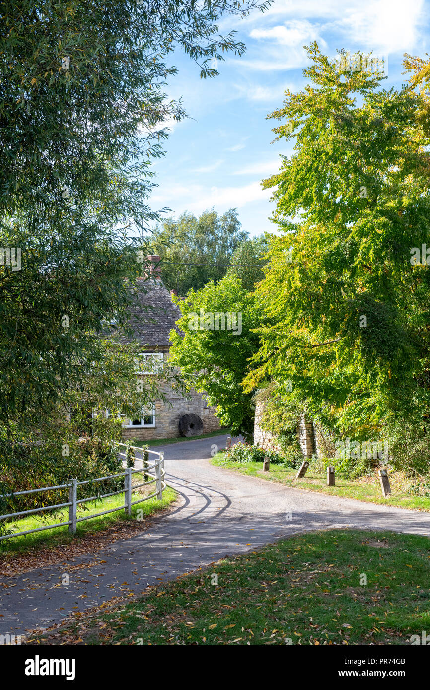 Wootton village in September. Wootton, Oxfordshire, England Stock Photo ...