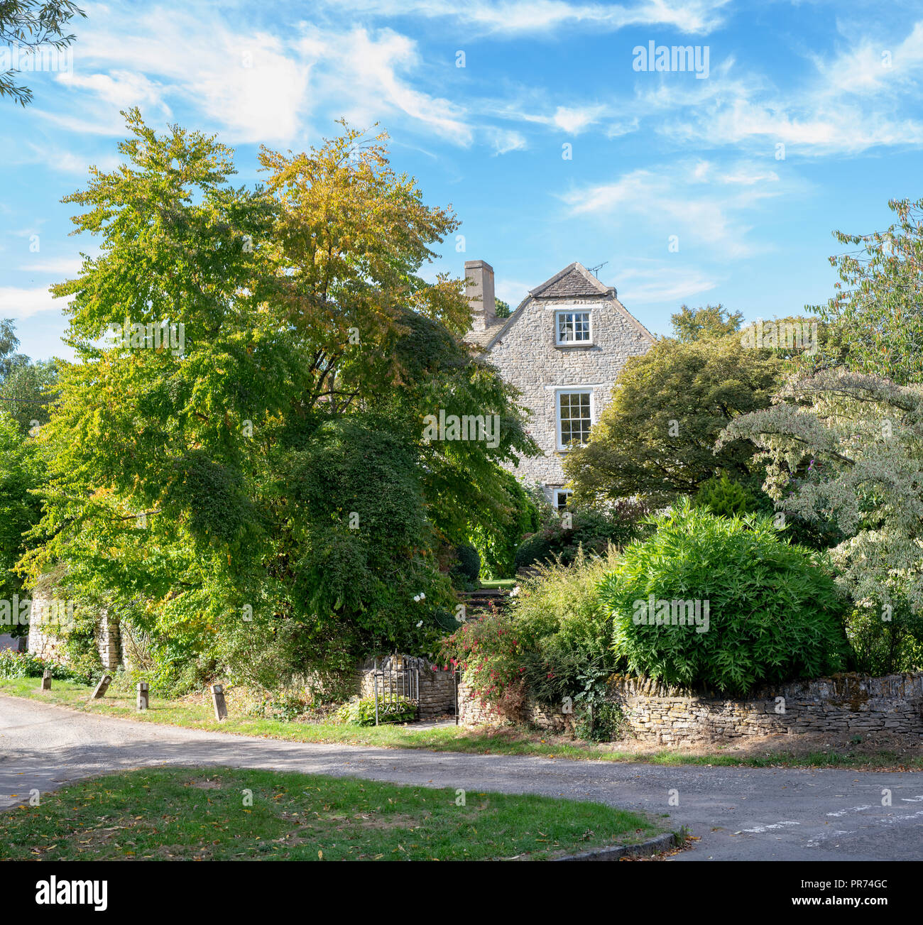 English village countryside summer hi-res stock photography and images ...