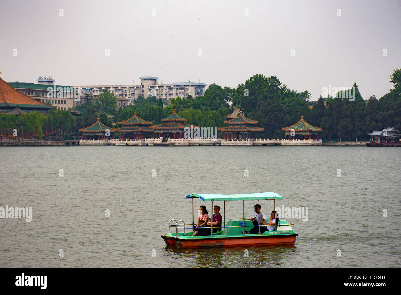 Pedal boat in the Taiye lake at the Beihai Park, Beijing, China Stock ...