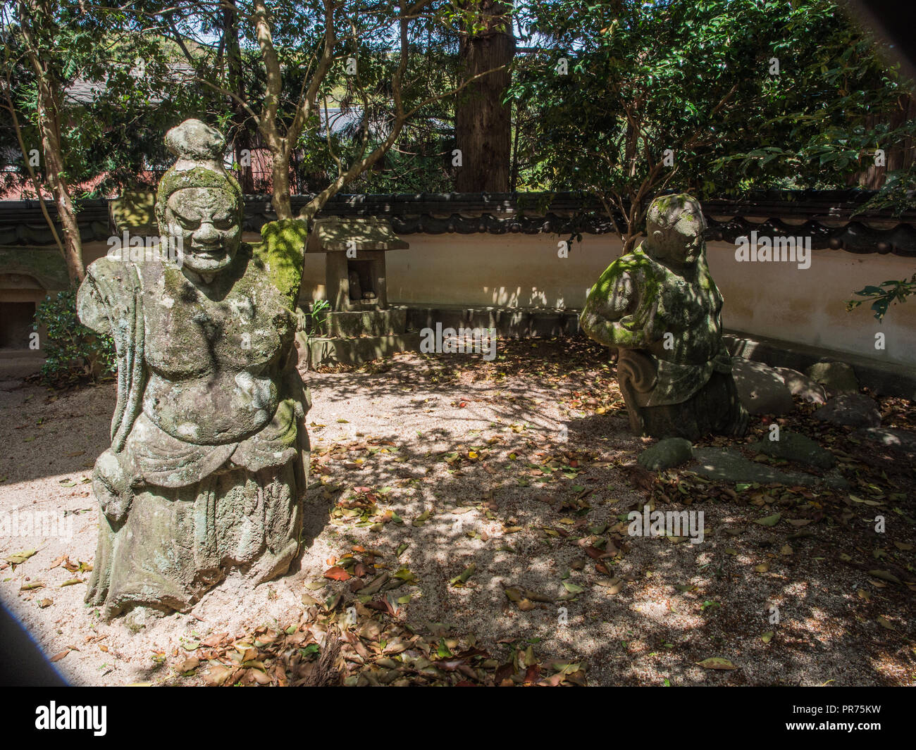 Nio temple guardians, crippled by decay, limbless torsos, at a local ...