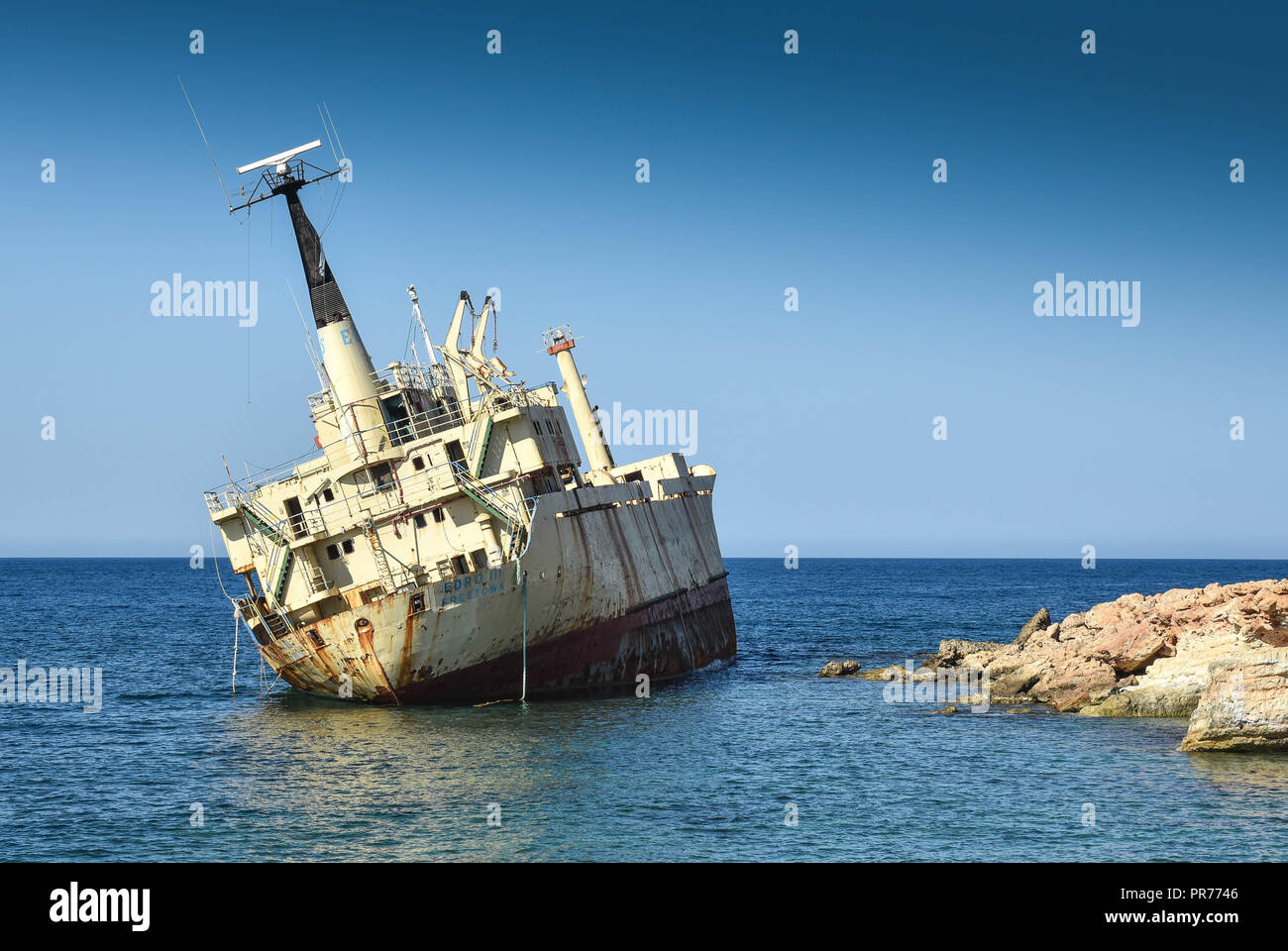 Wreck of rocks hi-res stock photography and images - Alamy