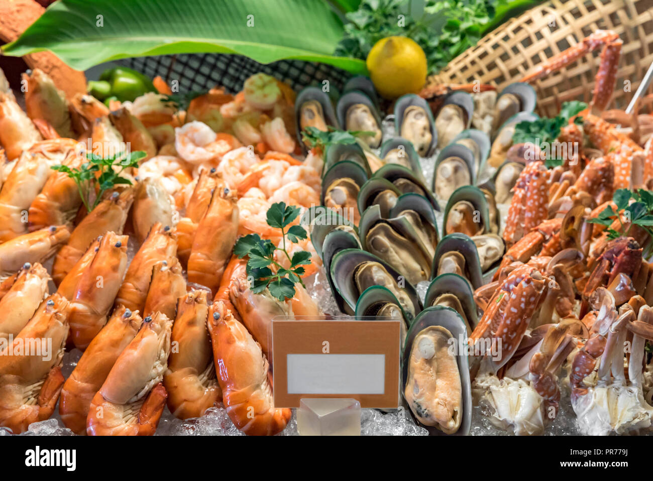 Seafood buffet oyster hi-res stock photography and images - Alamy