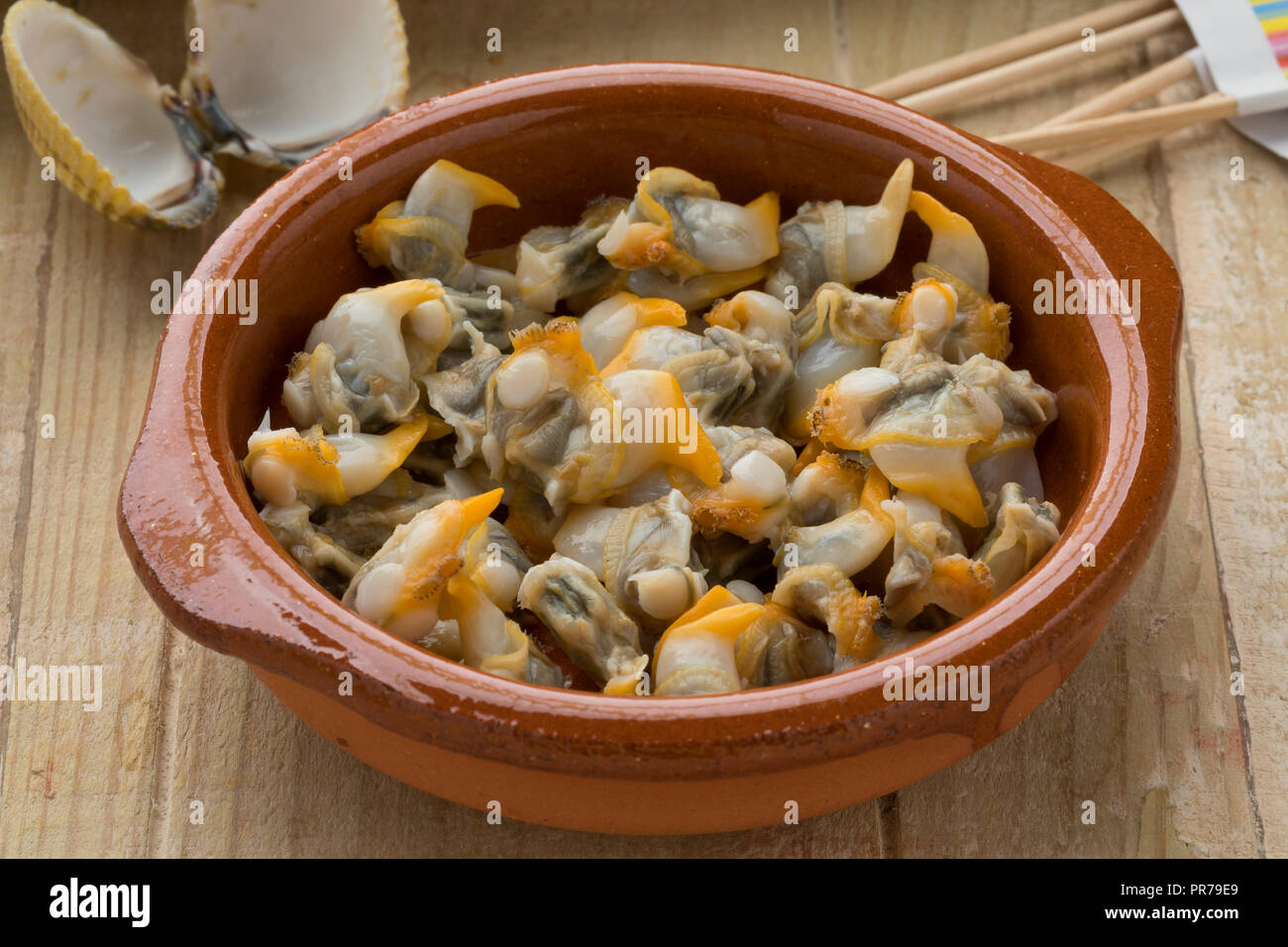 Cooked cockles hi-res stock photography and images - Alamy