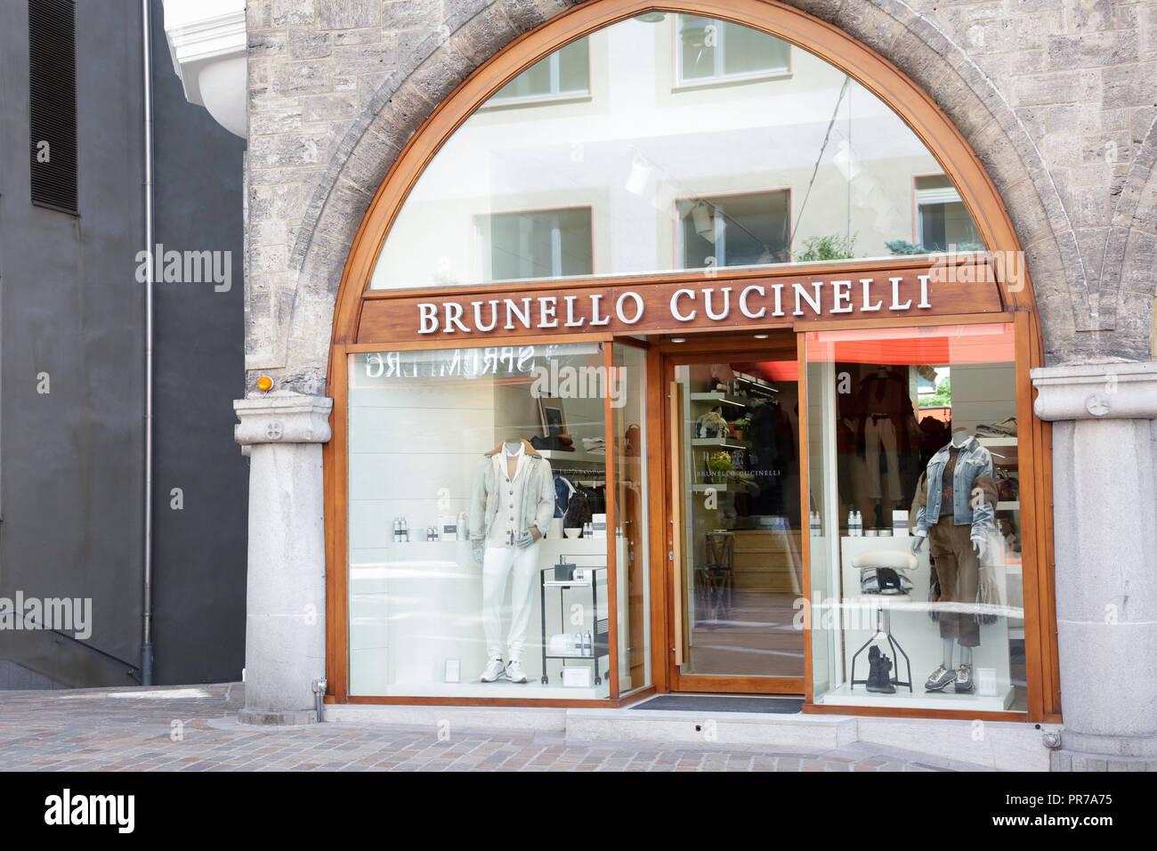 Sankt Moritz, Switzerland: shopping windows with luxury fashion and ...