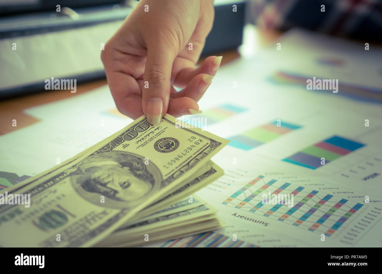 Picking up pay hi-res stock photography and images - Alamy