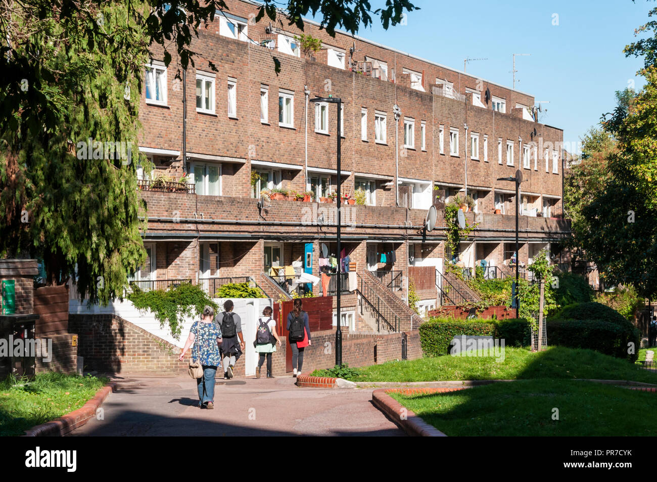 Islington council estate hi-res stock photography and images - Alamy