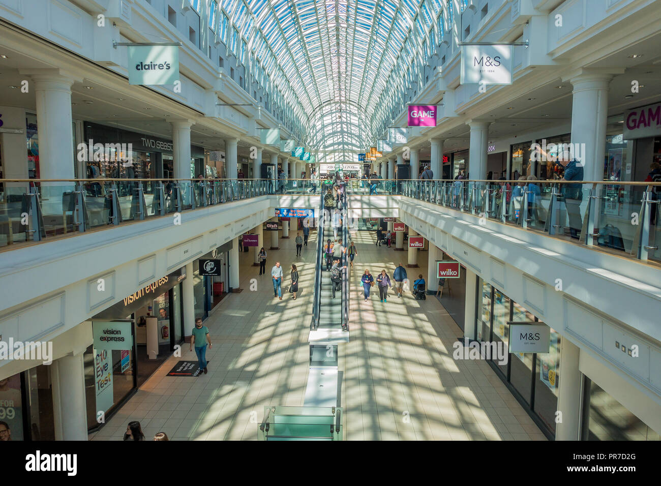 Royal Priors Shopping Centre, The Parade, Royal Leamington Spa Stock ...