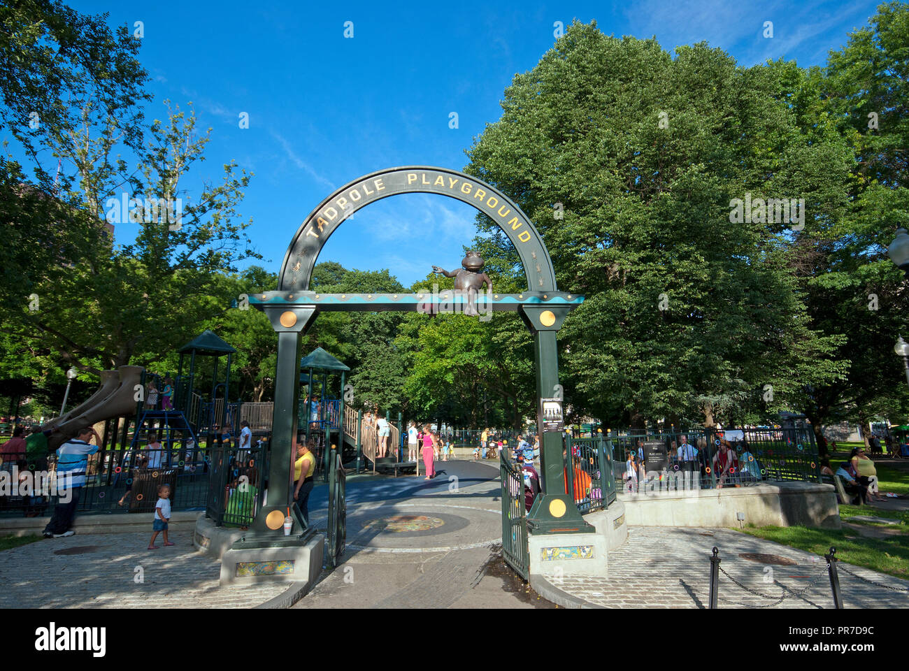 Tadpole Playground entrance with a frog statue (by sculptor David ...
