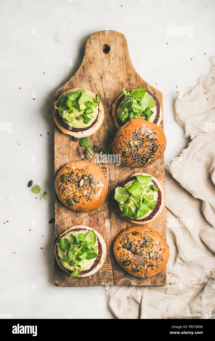 Flat-lay of healthy vegan burgers with beetroot patties Stock Photo - Alamy