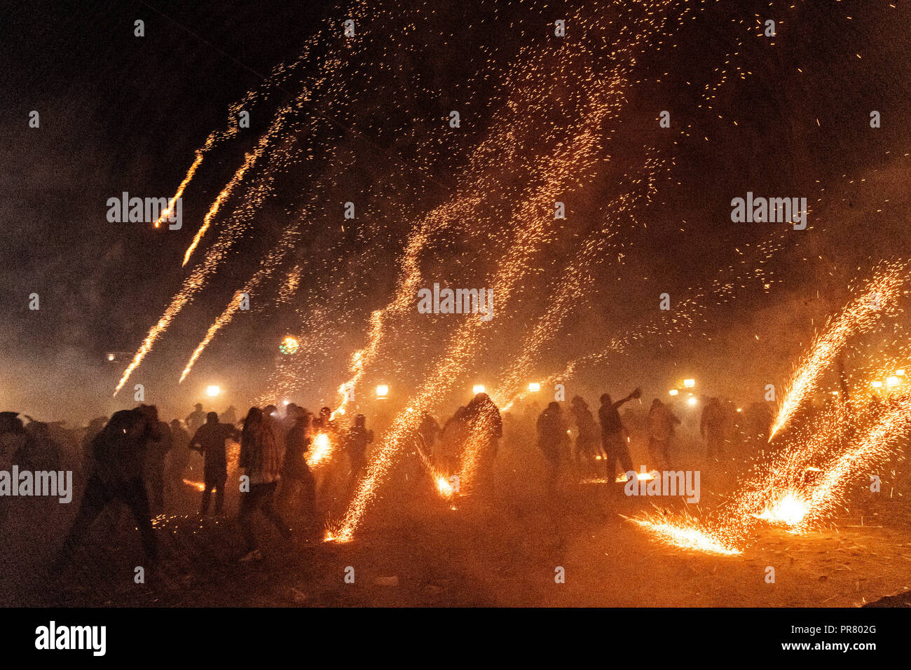 Firework barrage hi-res stock photography and images - Alamy