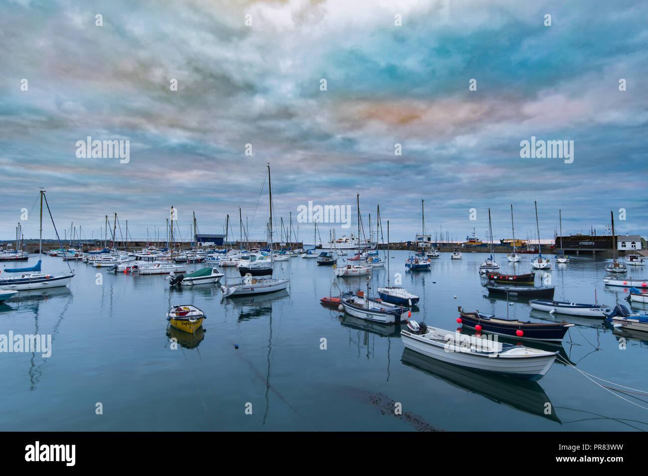 Sunrise at penzance harbour hi-res stock photography and images - Alamy