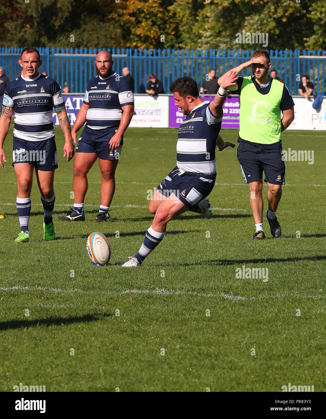 Coventry, UK. 29th Sept 2018. Rugby Union. Jake Sharp kicks a penalty ...