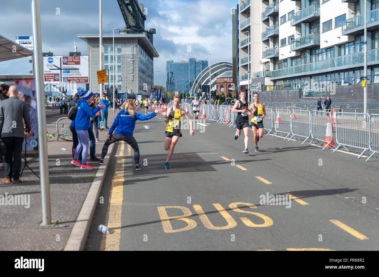 Glasgow, Scotland, UK. 30th September, 2018. A female spectator gives a ...
