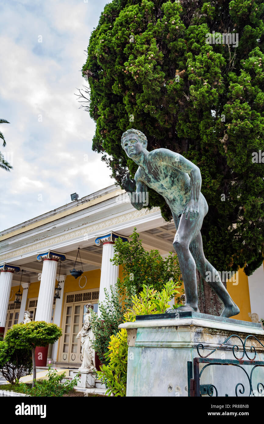 Statue greek runner hi-res stock photography and images - Alamy