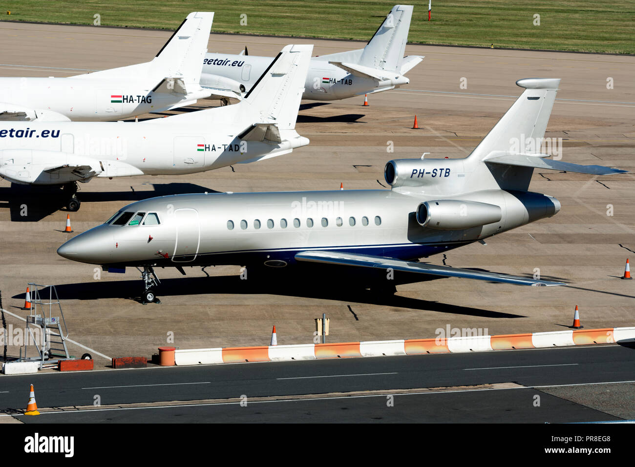 Dassault Falcon 900C at Birmingham Airport, UK (PH-STB Stock Photo - Alamy