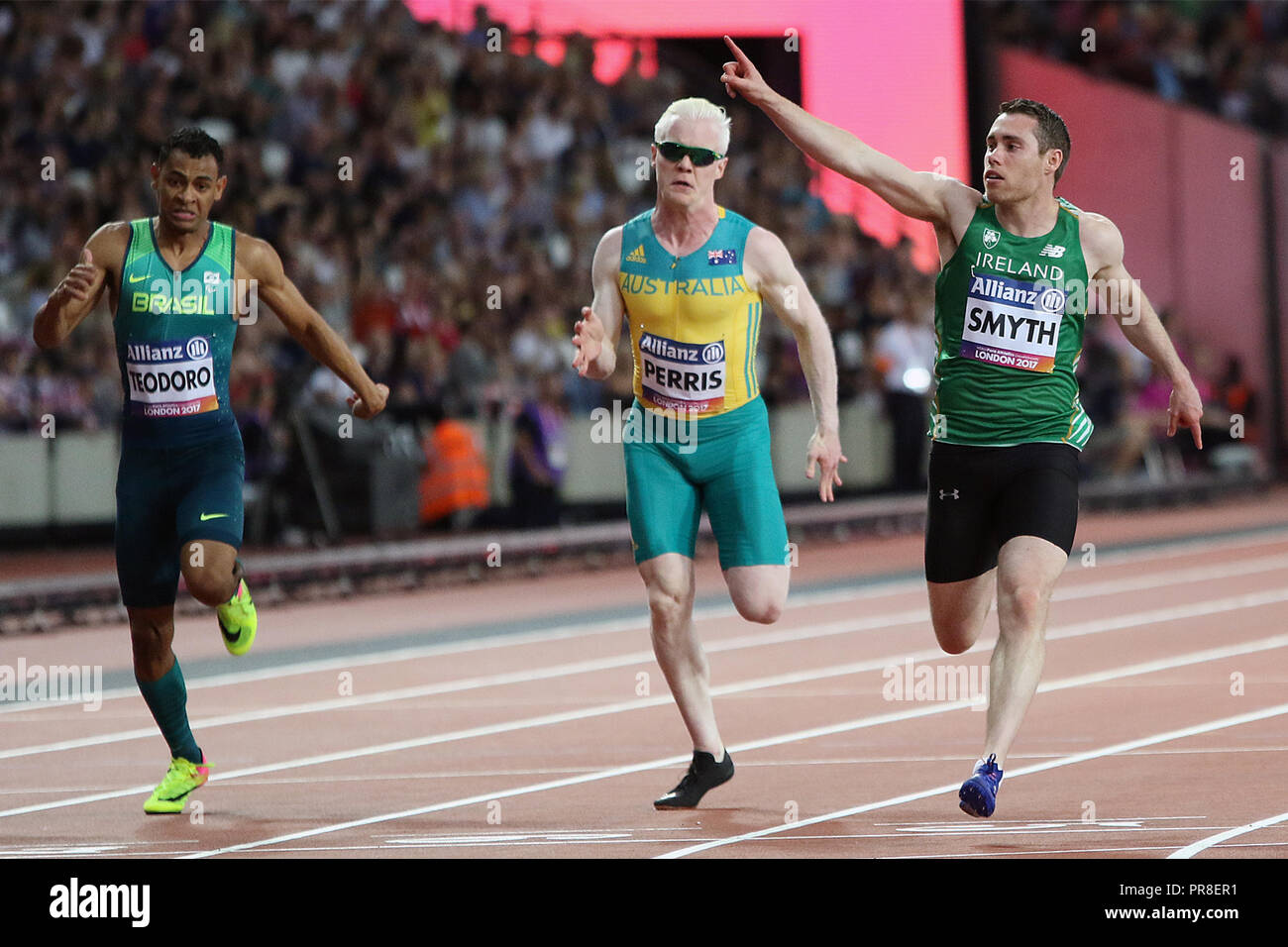 Mens 100m t11 hi-res stock photography and images - Alamy