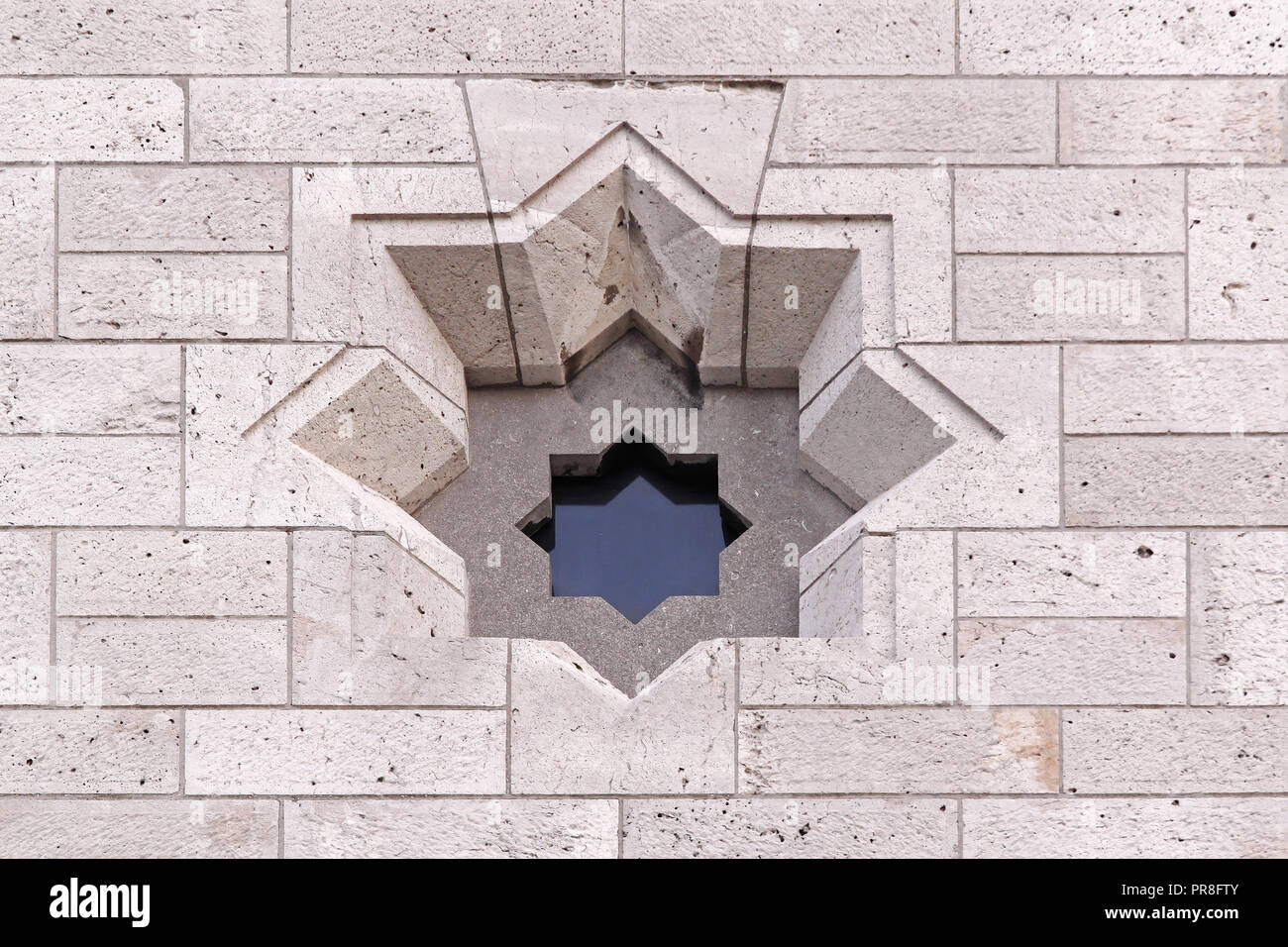 Star of david window hi-res stock photography and images - Alamy