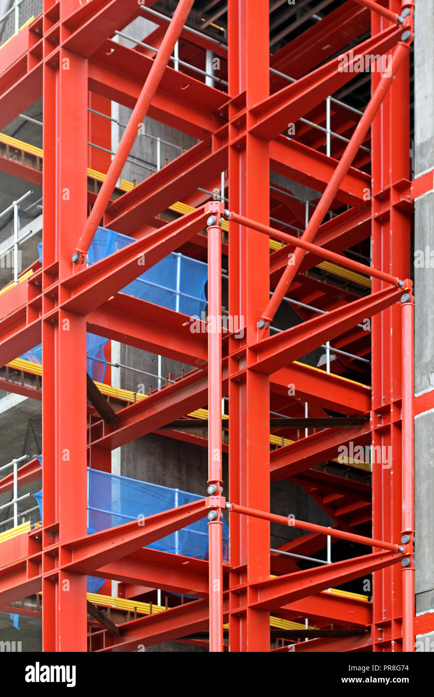 Scaffold frames hi-res stock photography and images - Alamy