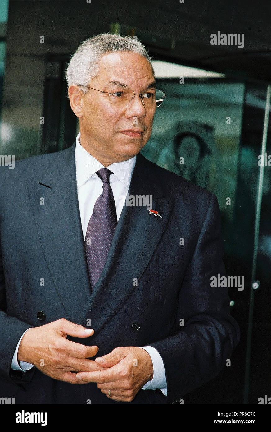 2001 colin powell hi-res stock photography and images - Alamy