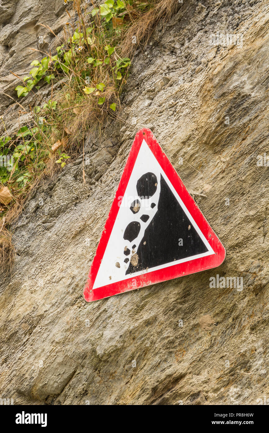 Rockfall Warning Sign High Resolution Stock Photography and Images - Alamy