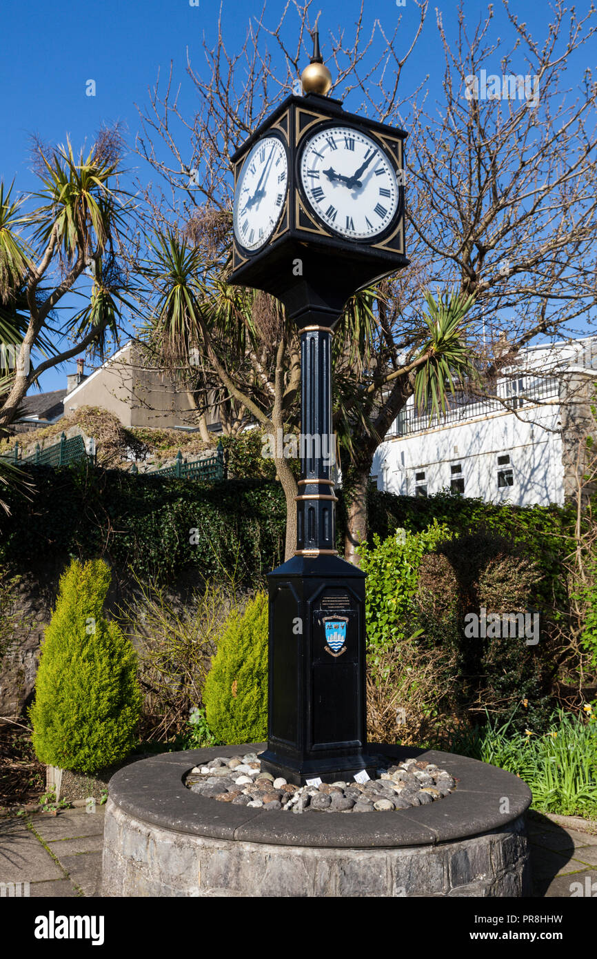 Castletown square hi-res stock photography and images - Alamy