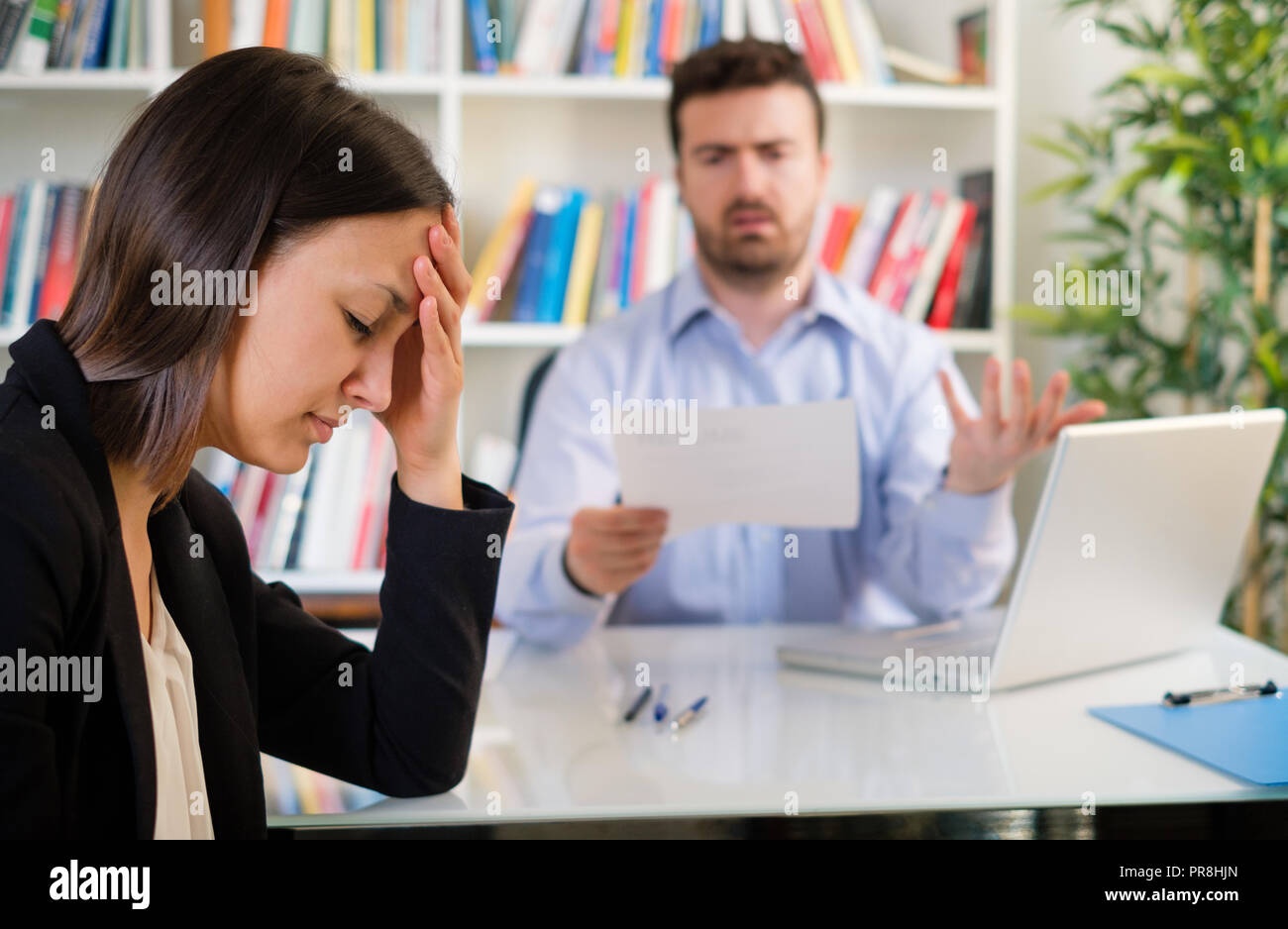 Job interview bad hi-res stock photography and images - Alamy