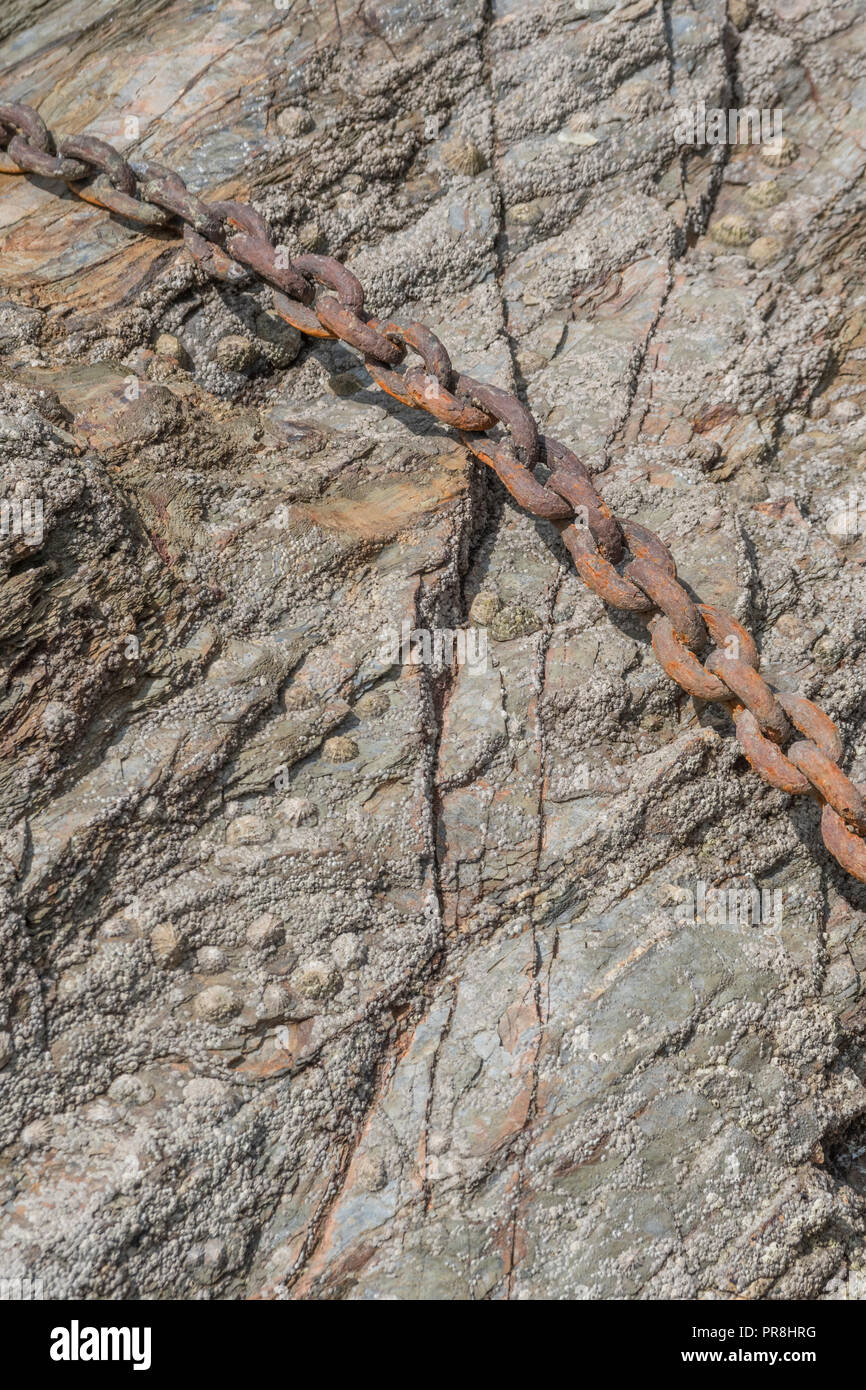 Corrosion damage to chain hi-res stock photography and images - Alamy