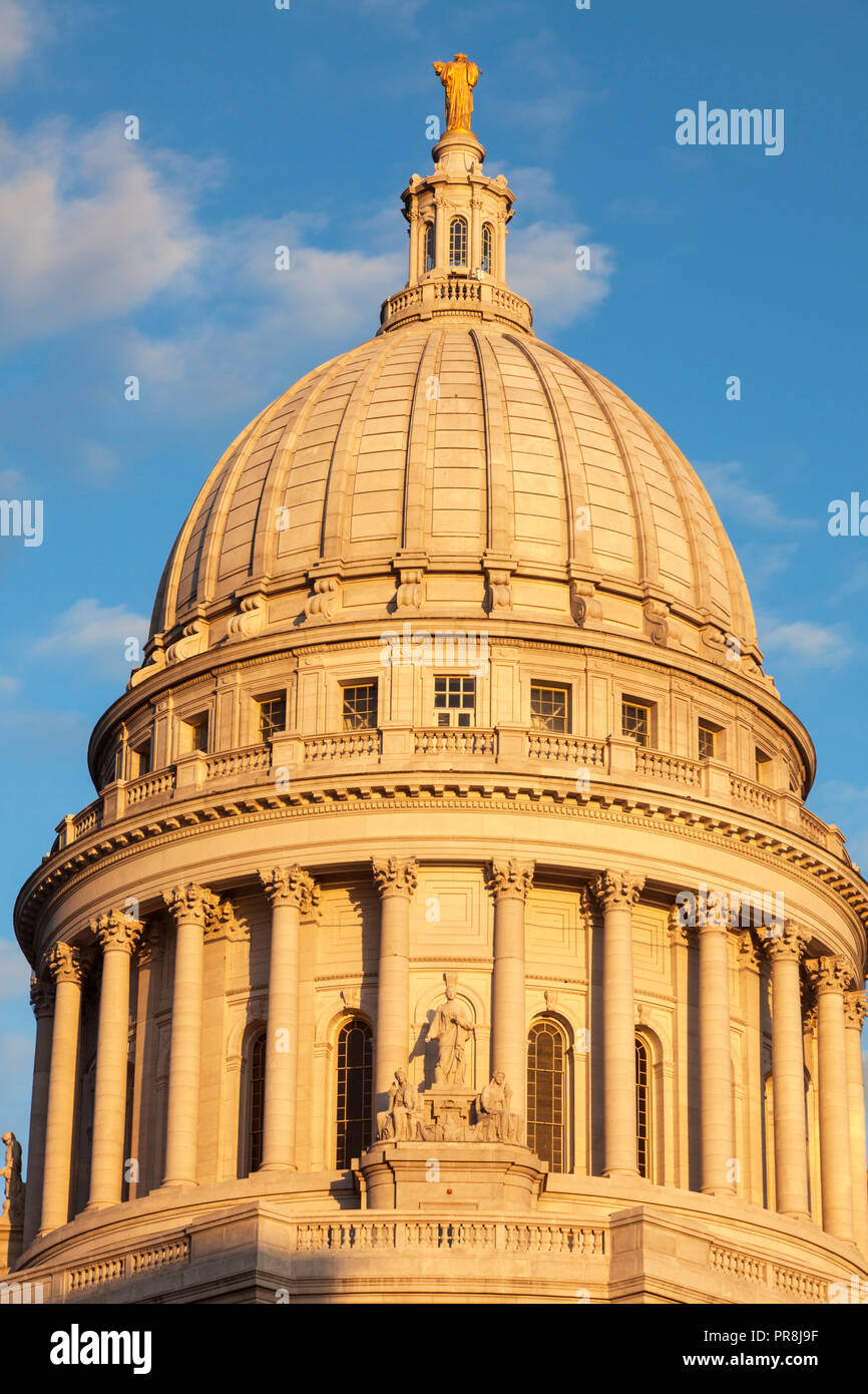 Madison wisconsin state street hi-res stock photography and images - Alamy