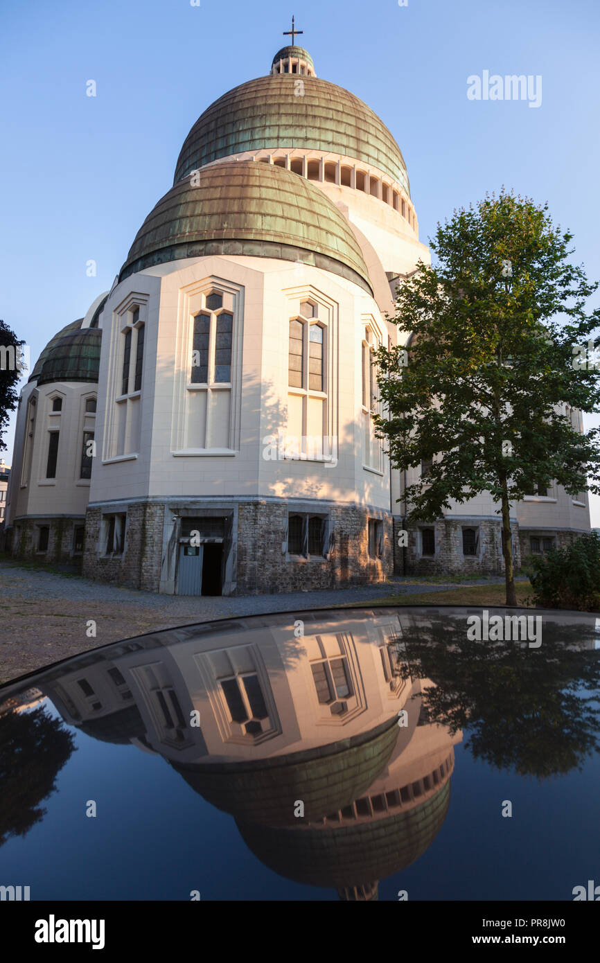 Saint Vincent Church in Liege. Liege, Wallonia, Belgium Stock Photo - Alamy