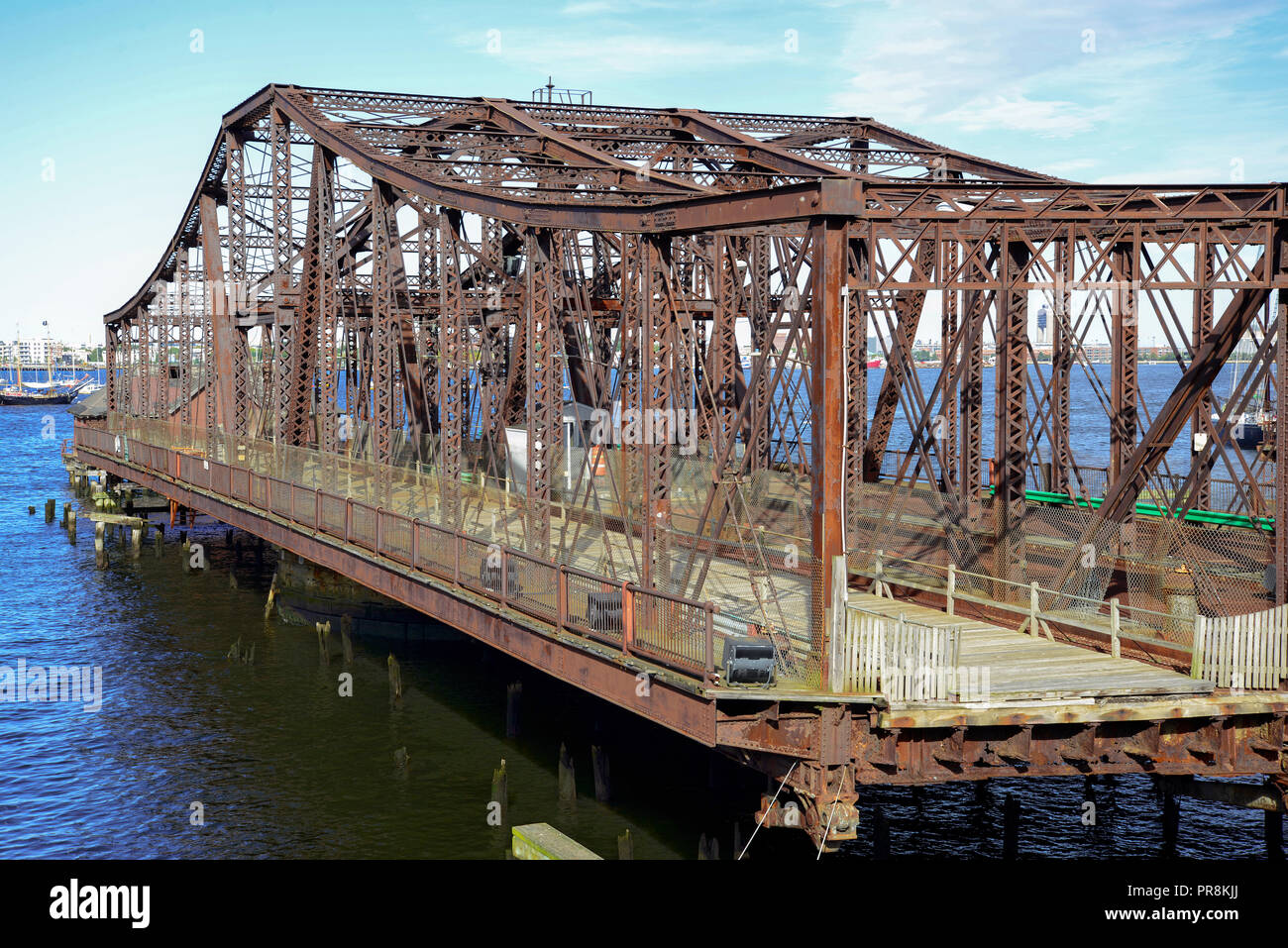 Old northern avenue bridge boston hi-res stock photography and images ...