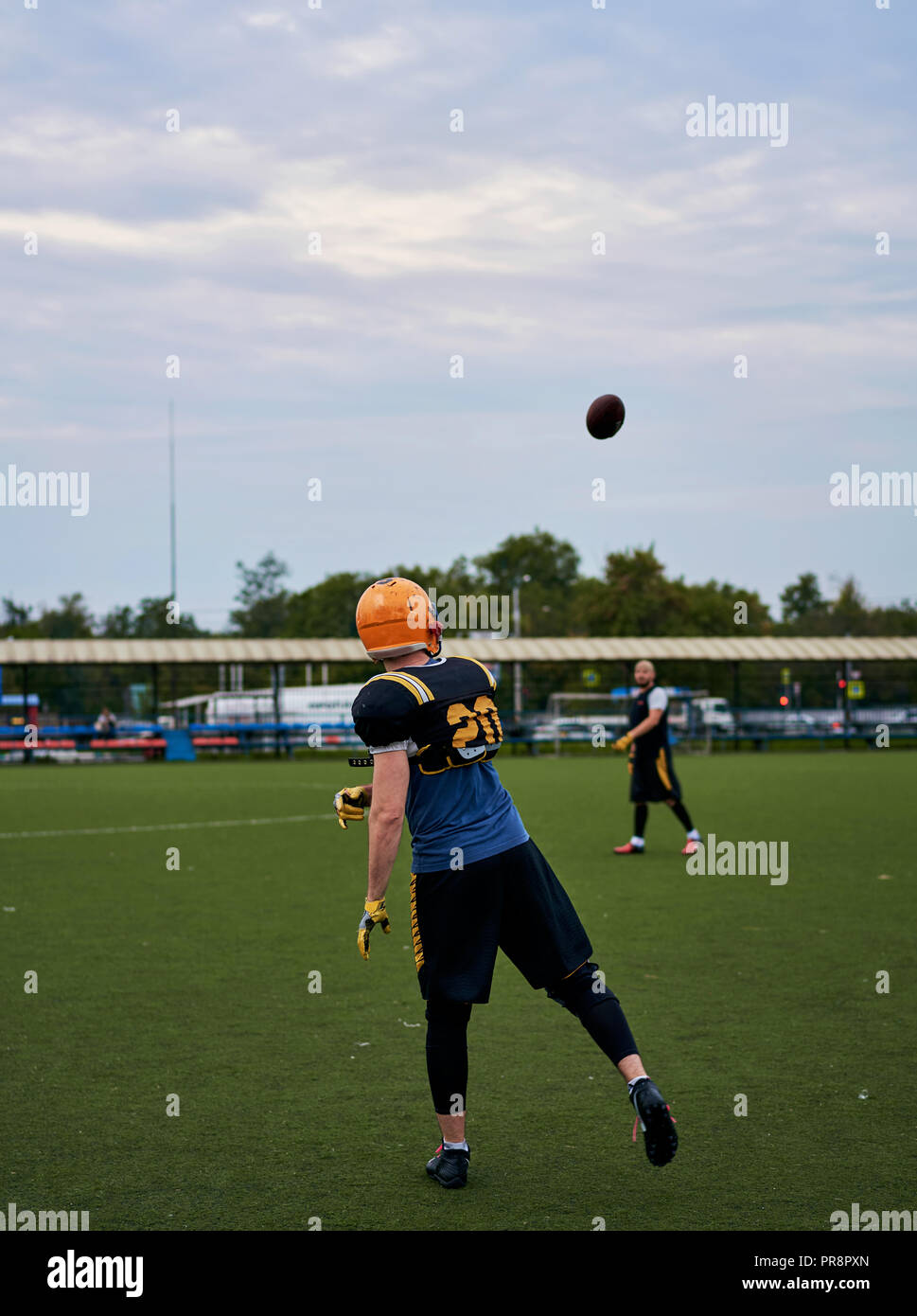 American football players at the stadium Stock Photo - Alamy