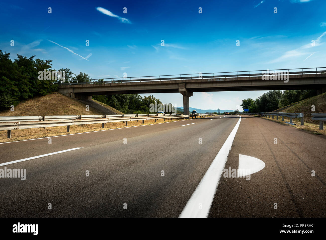 Multi lane highway hi-res stock photography and images - Alamy