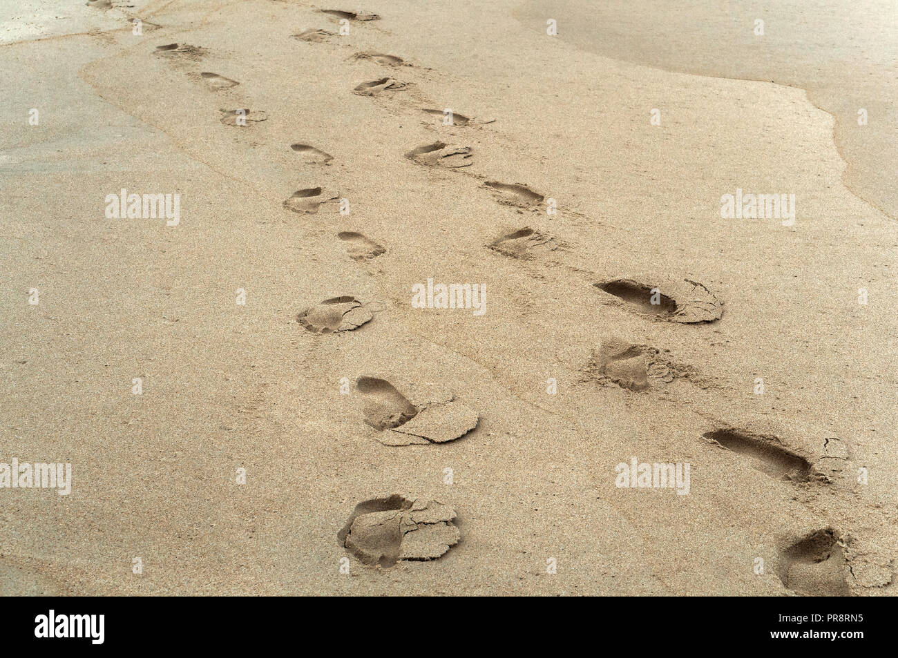 Footsteps two people hi-res stock photography and images - Alamy