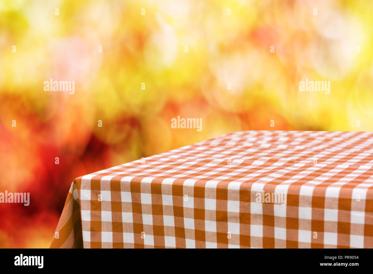 Empty table background Stock Photo - Alamy