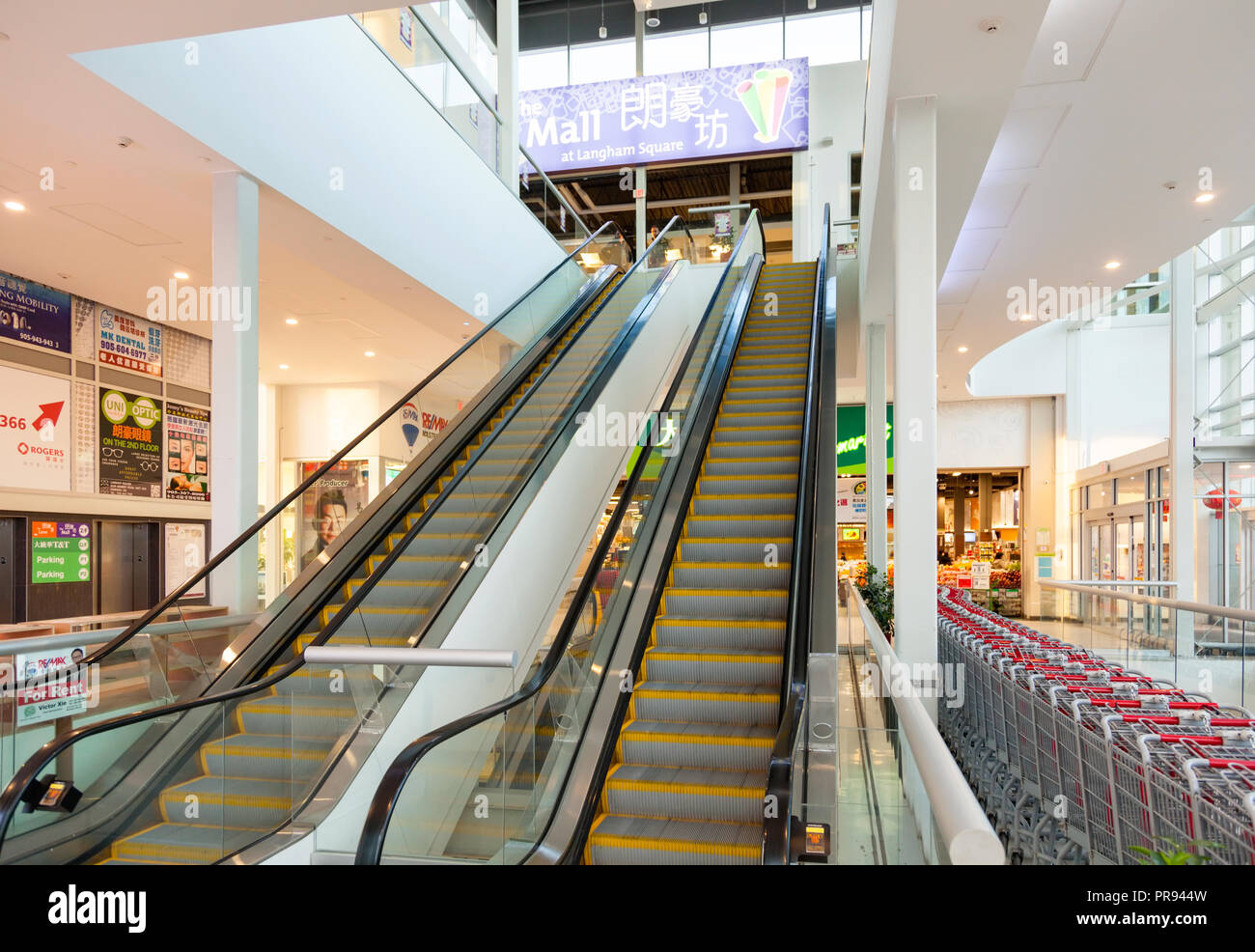 Markham shopping centre hi-res stock photography and images - Alamy