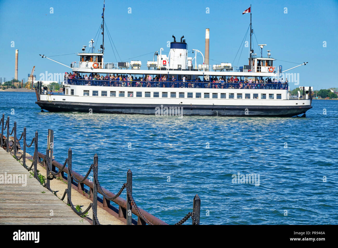 Toronto, Ontario, Canada-10 June, 2018: Toronto Islands Ferry bringing ...