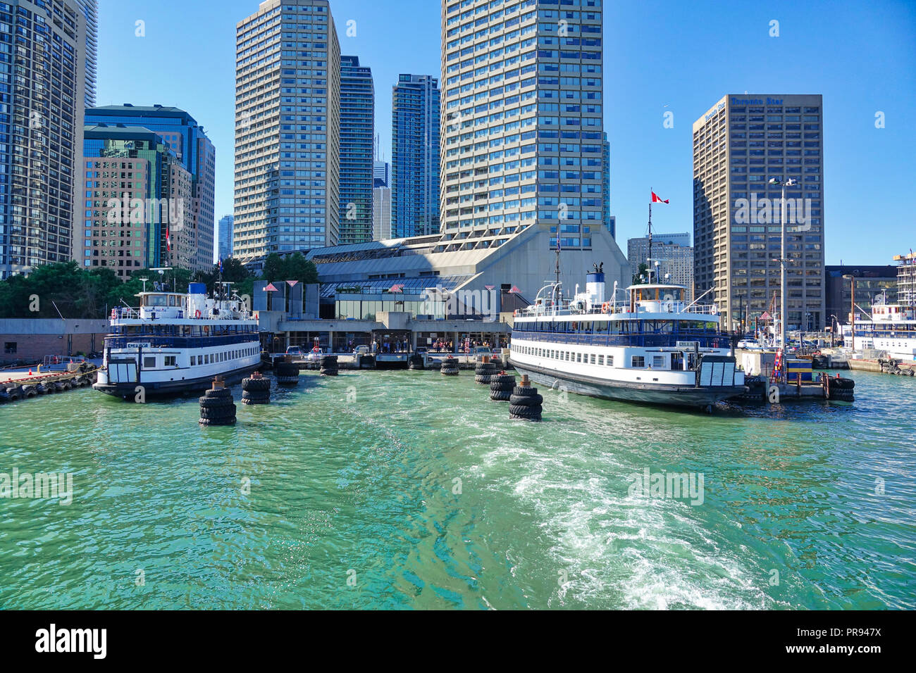 Toronto, Ontario, Canada-10 June, 2018: Toronto Islands Ferry bringing ...