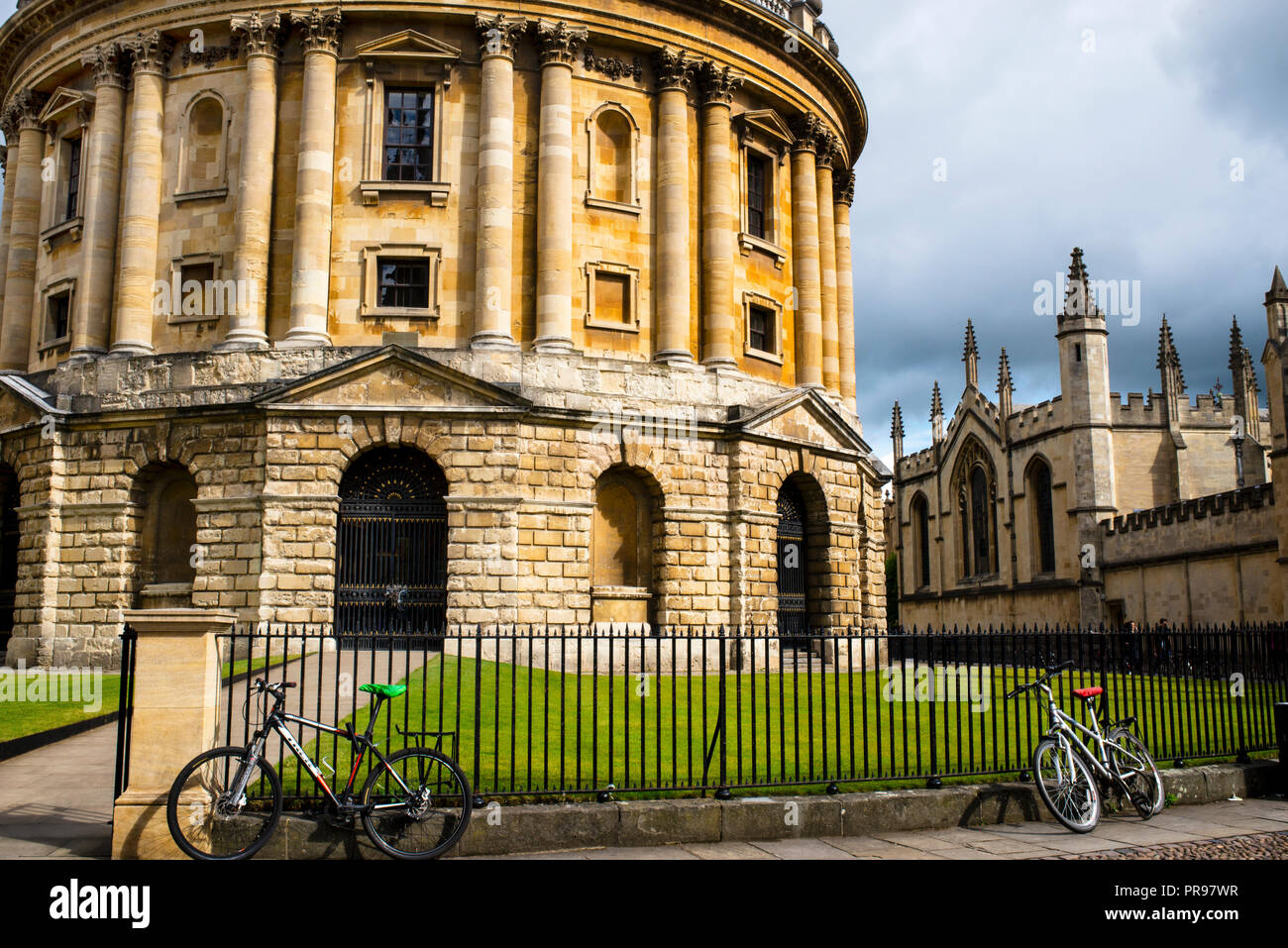 The Radcliffe Camera circular English Palladian main research library ...