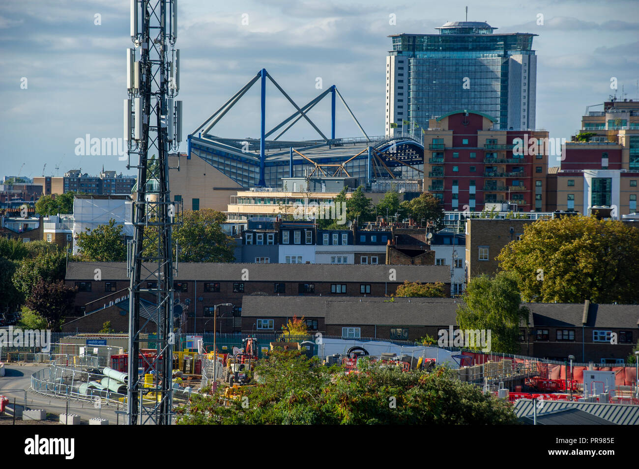 Shed end chelsea football club hi-res stock photography and images - Alamy