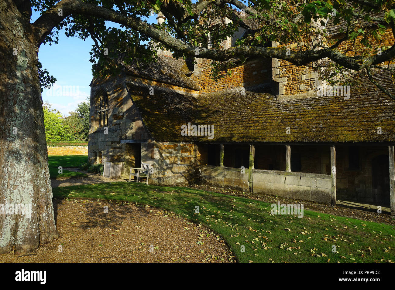 Lyddington bede house hi-res stock photography and images - Alamy