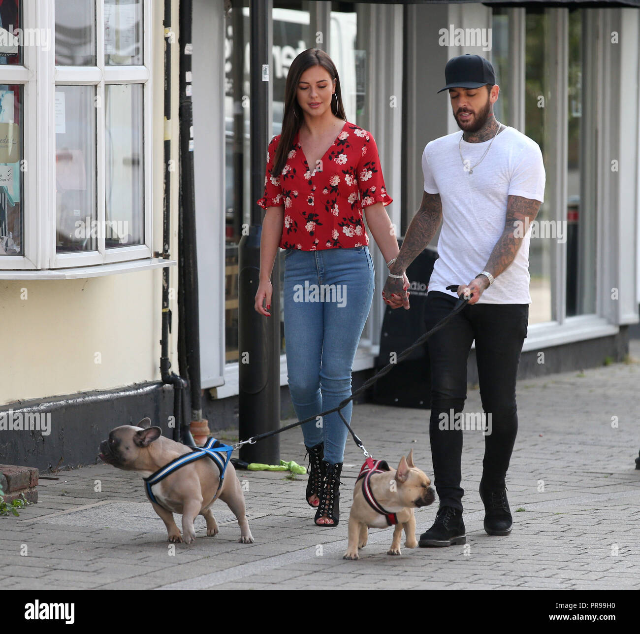 Pete Wicks and Shelby Tribble film a scene for TOWIE where they bump ...