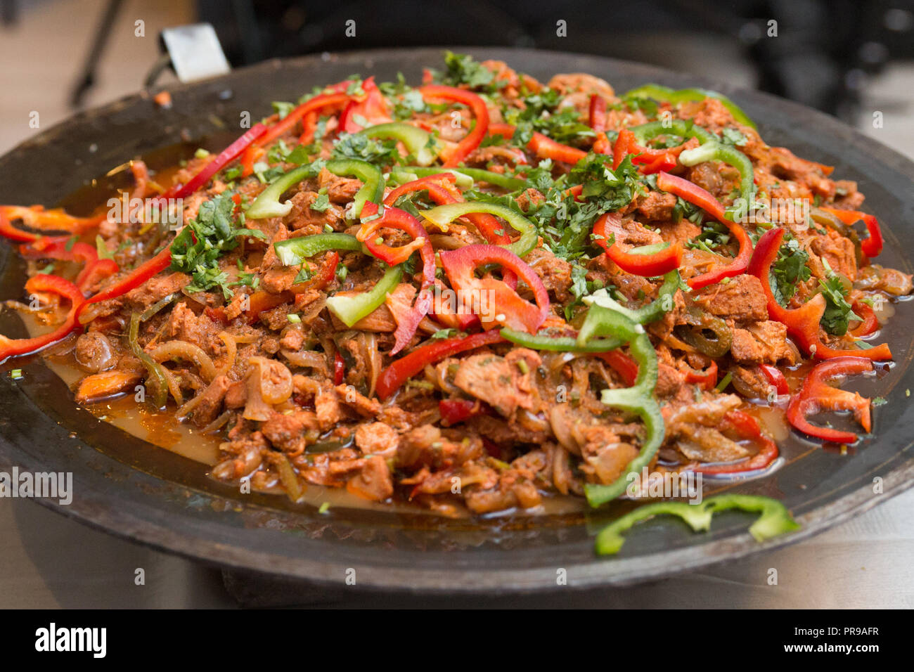 Pakistan tawa chicken hi-res stock photography and images - Alamy