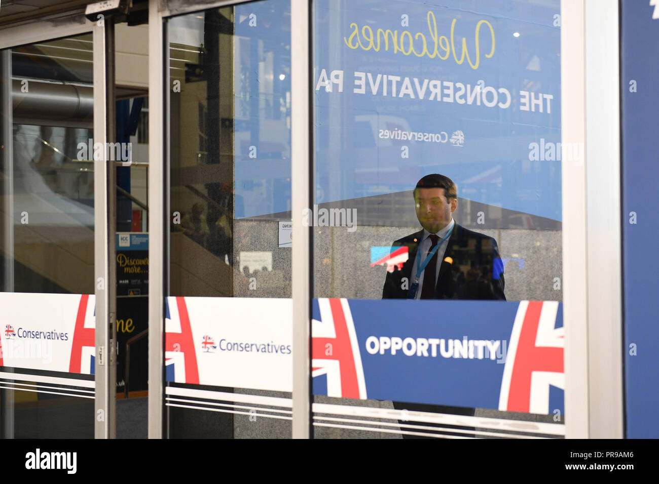 Tory supporters arriving hi-res stock photography and images - Alamy