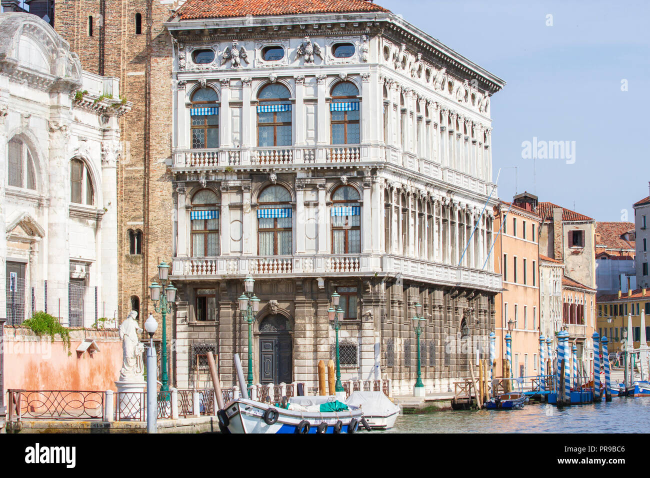 Labia hi-res stock photography and images - Alamy