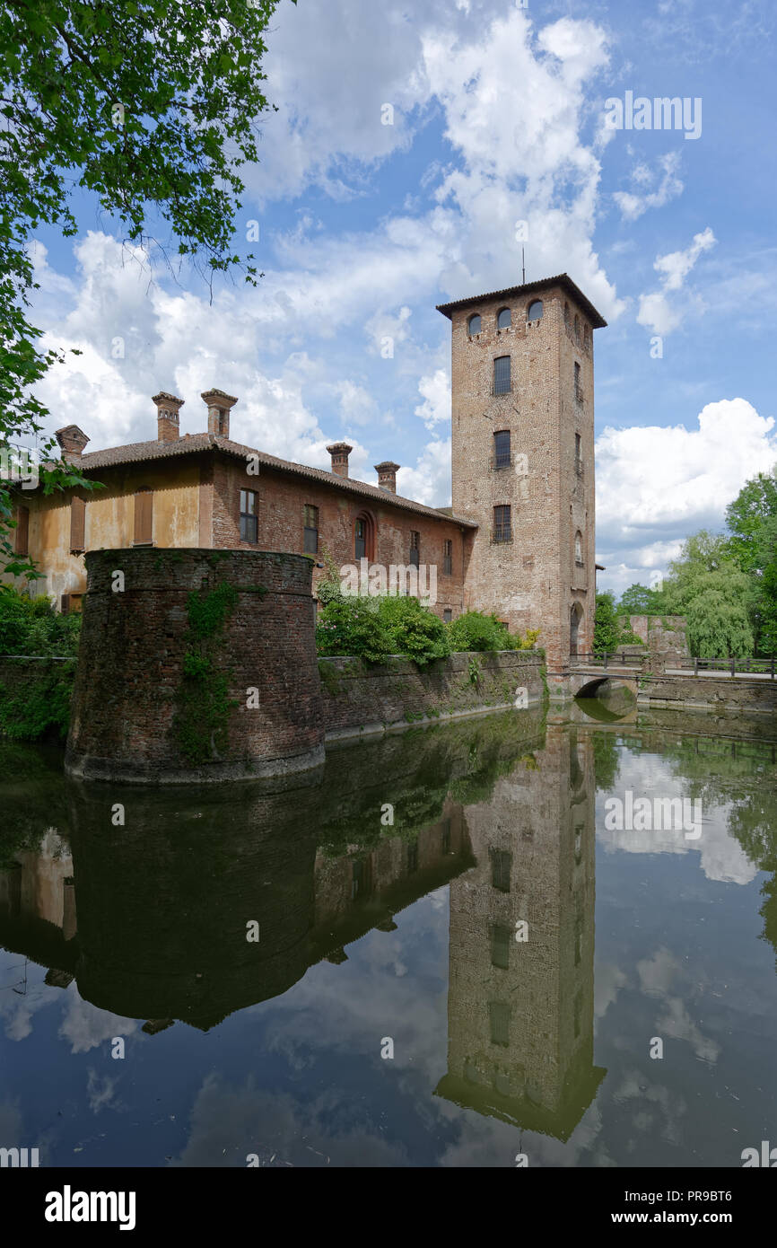 Borromeo castle with blue sky and clouds Stock Photo - Alamy